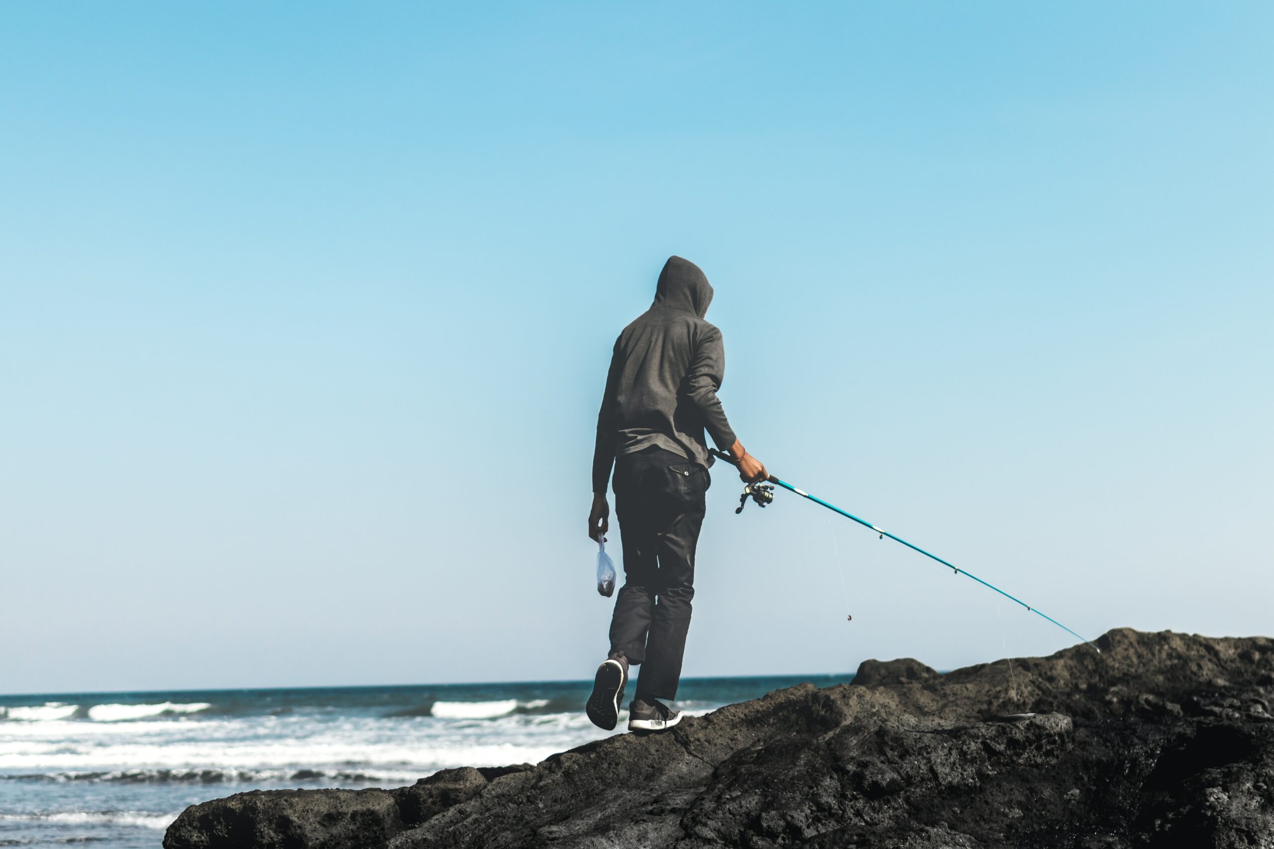 ¿Cómo hacer surfcasting? - Fishing Universe